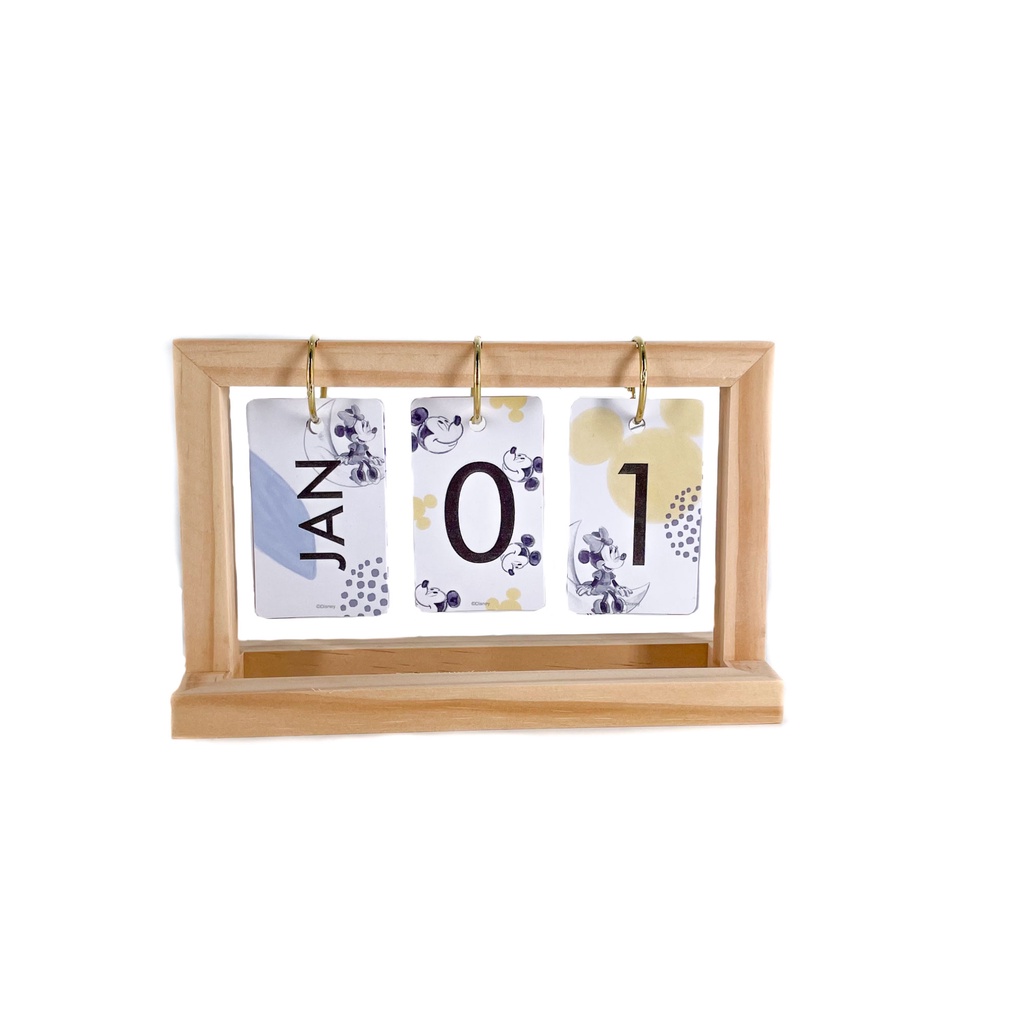 Disney Mickey & Friends - Mickey & Minnie Flip Calendar For Home ...