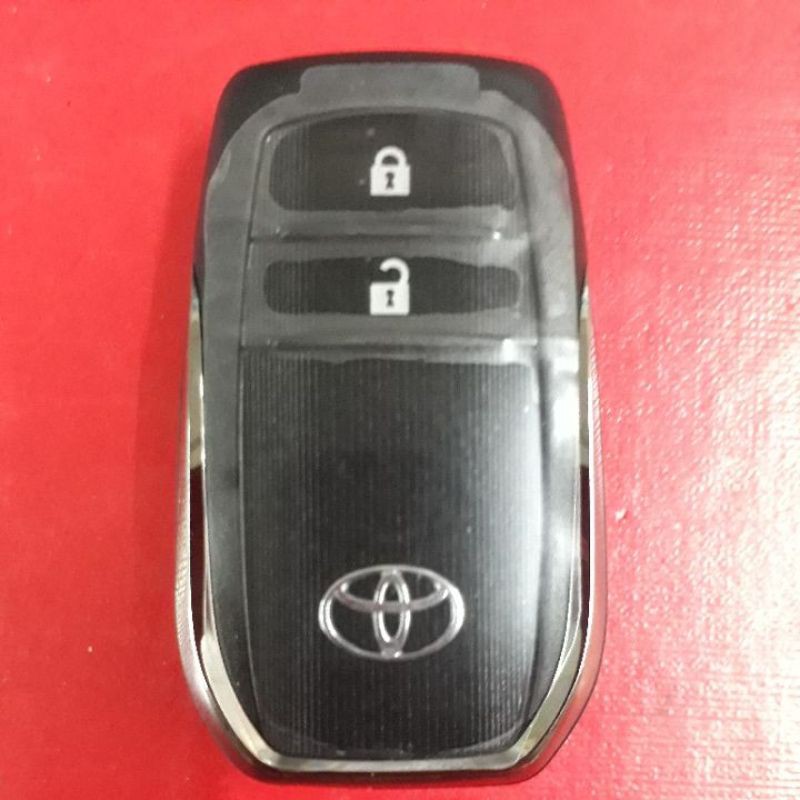 Toyota Innova Smartkey Remote Original Board with Emergency uncut key ...