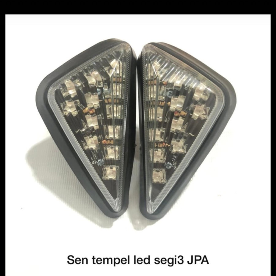 Universal YELLOW LED TRIANGLE STICKED SEN LIGHT RETENG | Shopee Malaysia