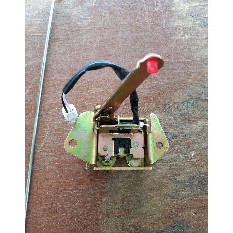 TOYOTA AVANZA F601 2004 YEAR TRUNK LID BONNET INNER LOCK | Shopee Malaysia