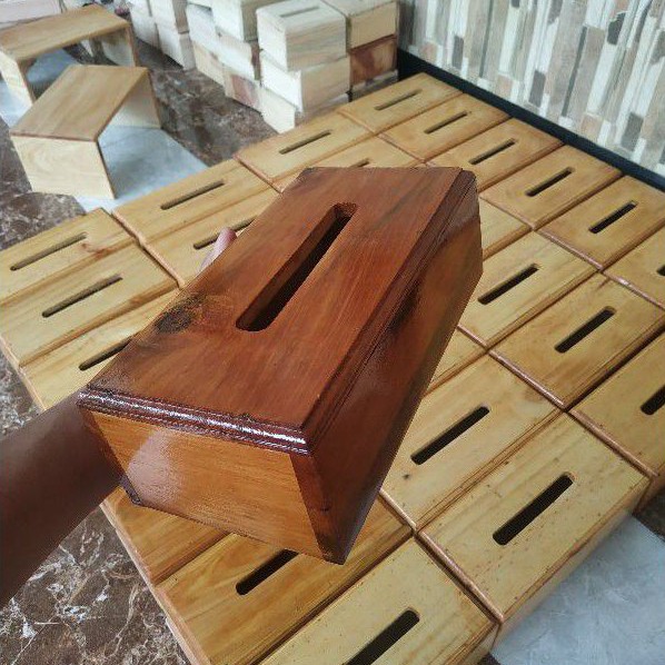 KAYU Wooden tissue box Minimalist tissue box / polished pine wood ...
