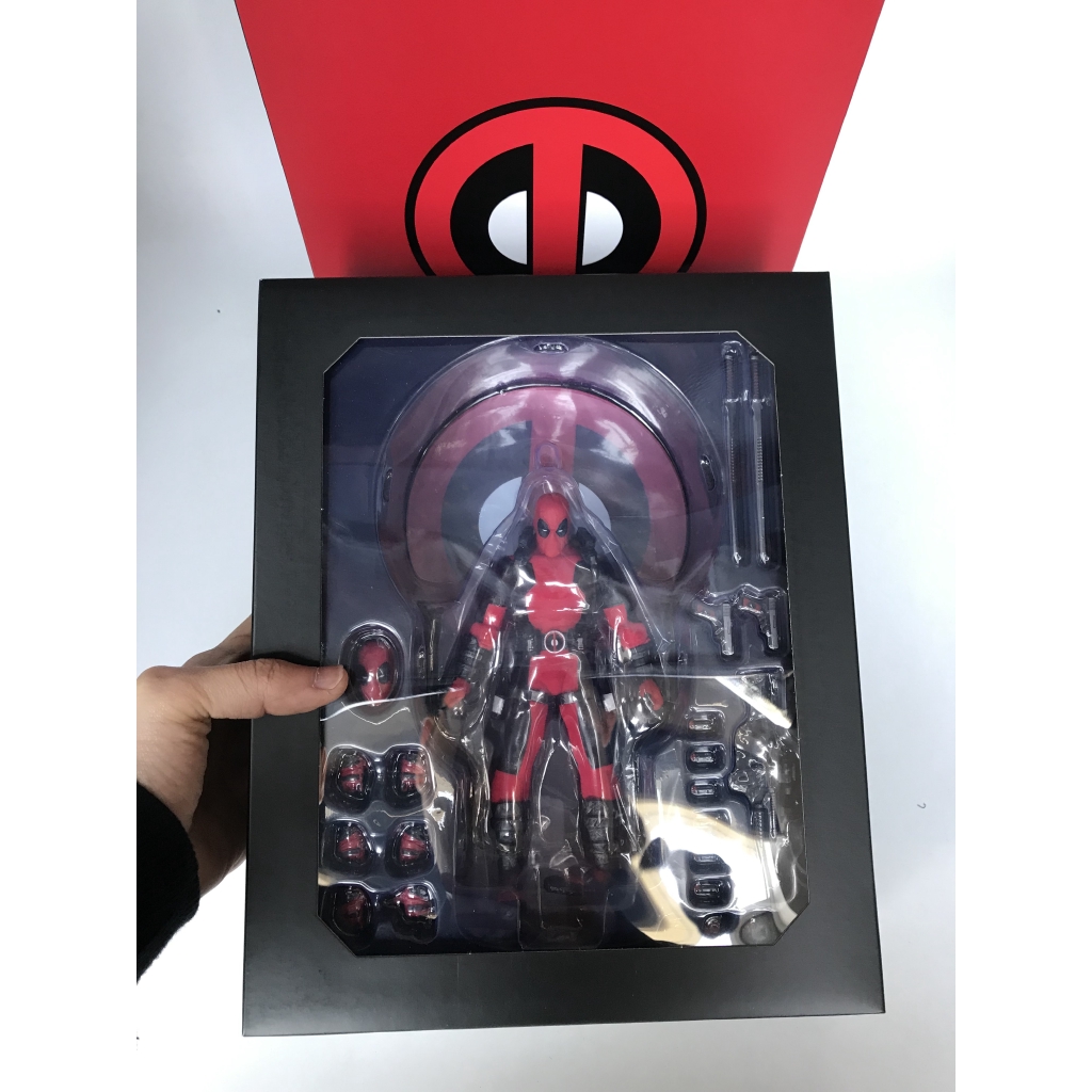 Marvel MEZCO One:12 DeadPool Collective Action Figure Model Toys ...