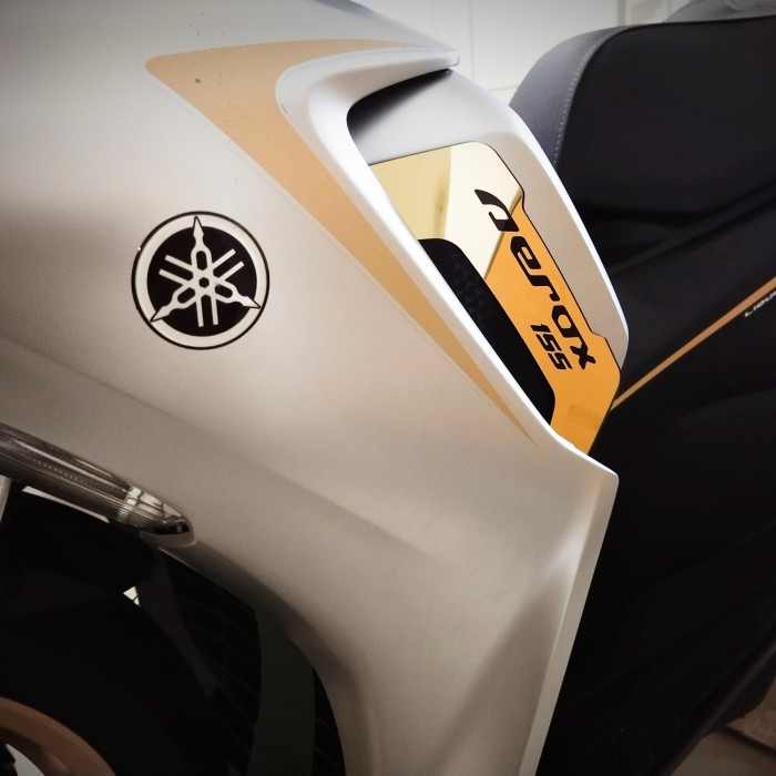 New aerox 2021 - side fairing garnish - side fairing garnish cover ...