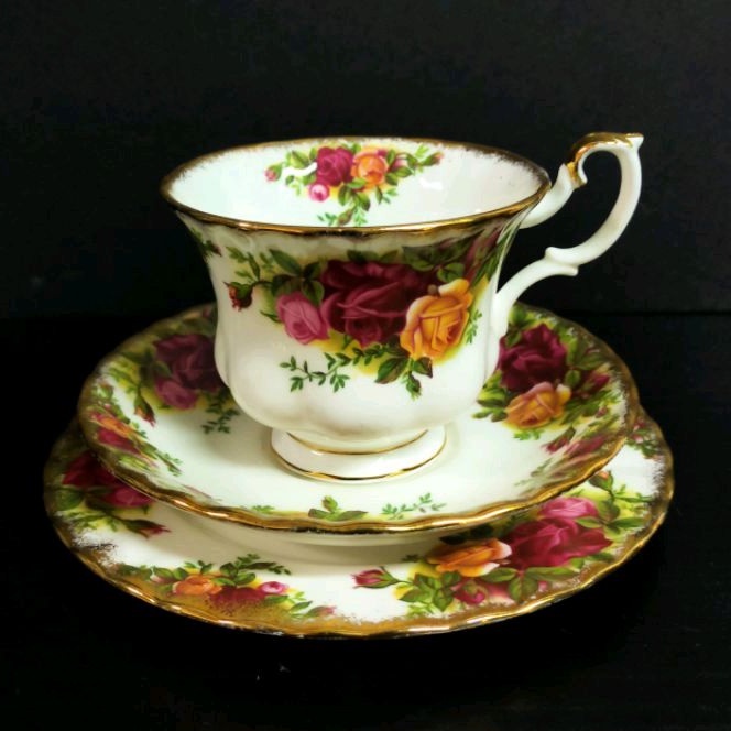 Royal Albert Old Country Roses Tea Trio Set | Shopee Malaysia