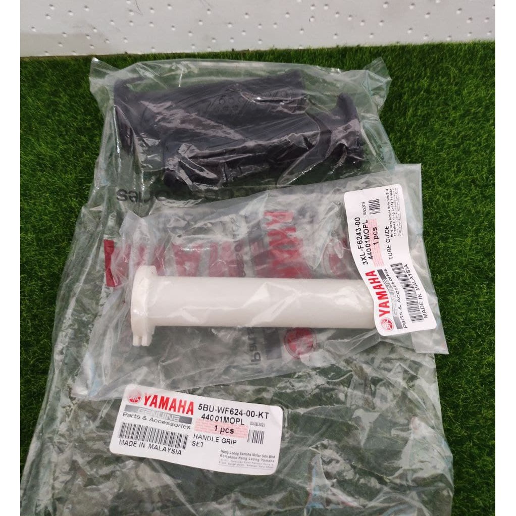 ORIGINAL HLY YAMAHA 125Z, 125Z HANDLE GRIP + THROTTLE TUBE GUIDE 1 SET ...