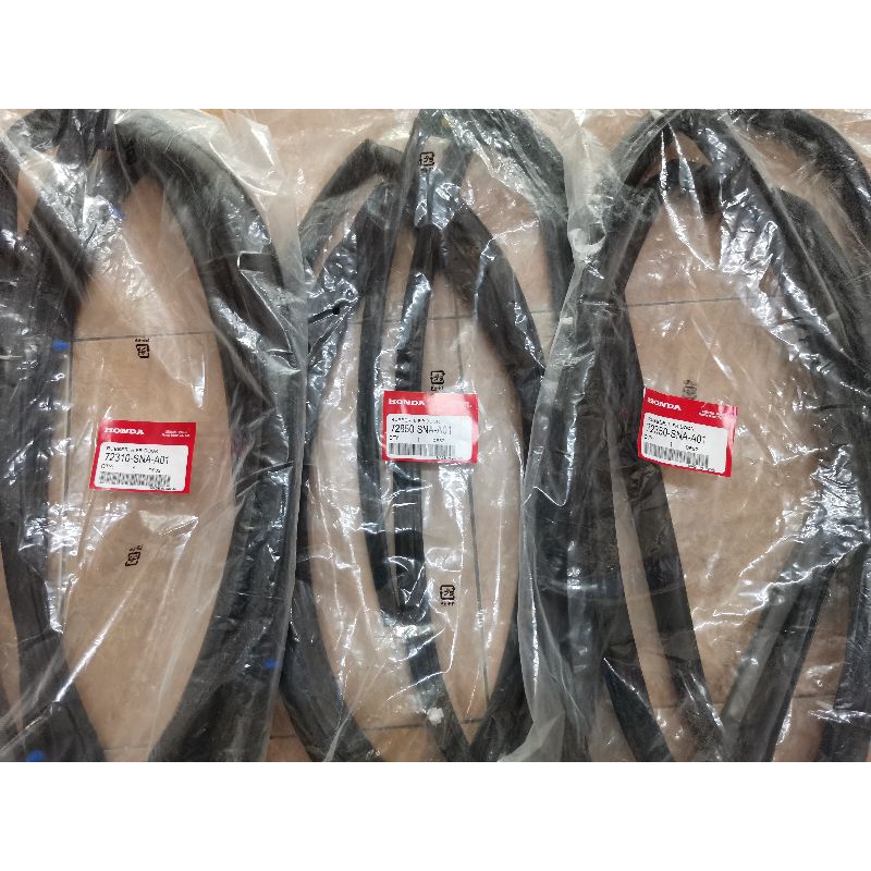 ORIGINAL HONDA SNB CIVIC FD 2006-2011 DOOR RUBBER/ GETAH PINTU | Shopee ...