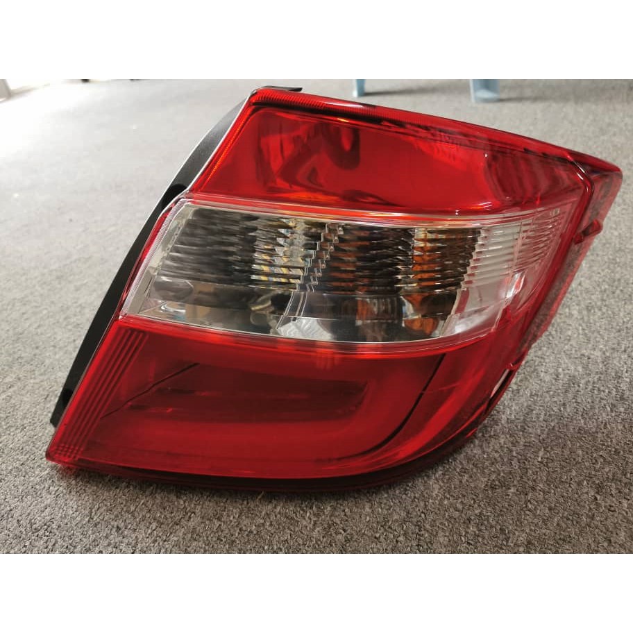 PERODUA BEZZA BACK LAMP ORIGINAL-RIGHT(USED/PECAH) | Shopee Malaysia