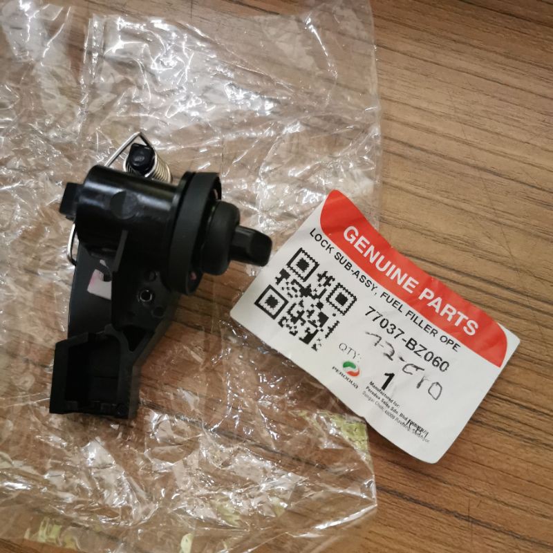 PERODUA ALZA, BEZZA, MYVI 2018 FUEL LID LOCK ORIGINAL PERODUA 77037 ...