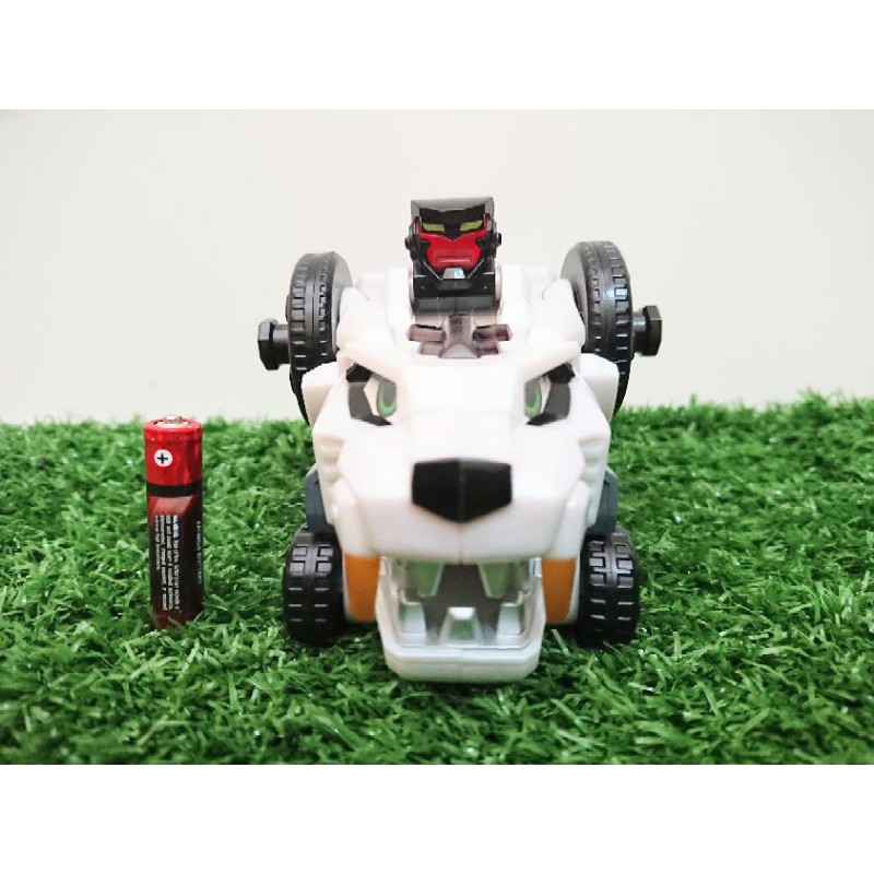 Korean Dinocore Robot Zord White Sabre Tiger Talking Sound | Shopee ...