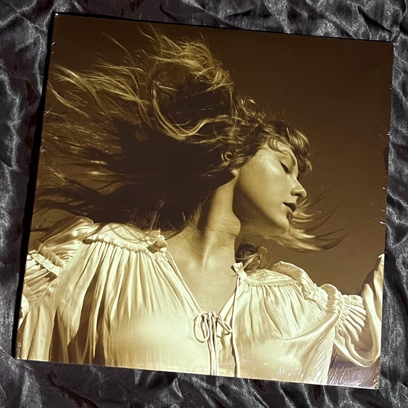 Taylor Swift Turntable - Fearless (Limited Gold/ Red Vinyl, 3LP ...