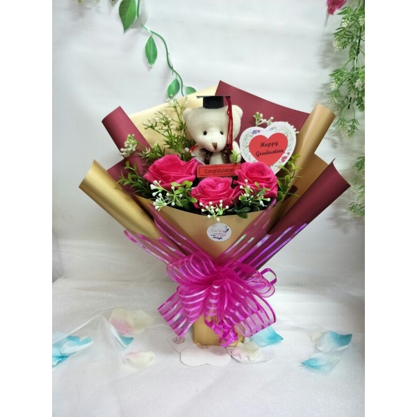 Flower bouquet with graduation bear graduation 🎓 | Shopee Malaysia