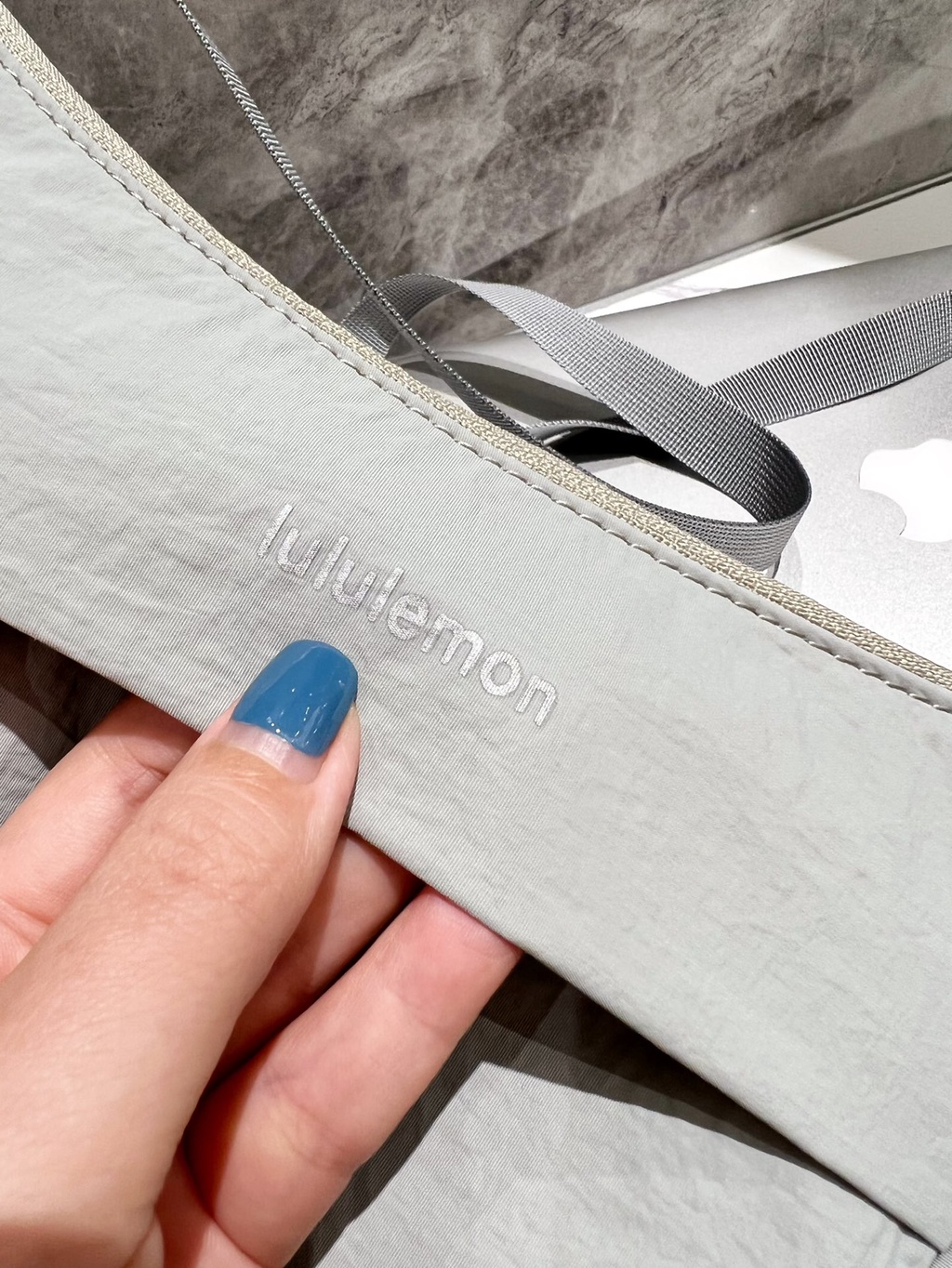 lululemon Sling Crossbody Bag 2L 3Color | Shopee Malaysia