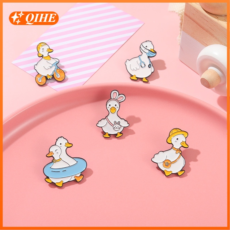 5 Styles Cute Cartoon Duck Lapel Pin Mask Animal Enamel Brooch Backpack ...