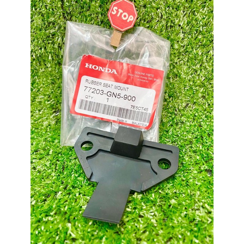 HONDA EX5 DREAM SEAT RUBBER MOUNTING 100% ORIGINAL HONDA (77203-GN5-900 ...