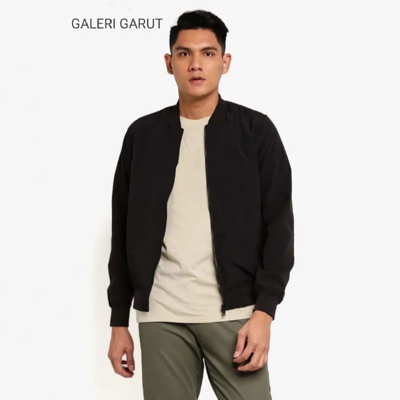 HITAM Plain Black Men's Despo Varsity Bomber Jacket | Shopee Malaysia