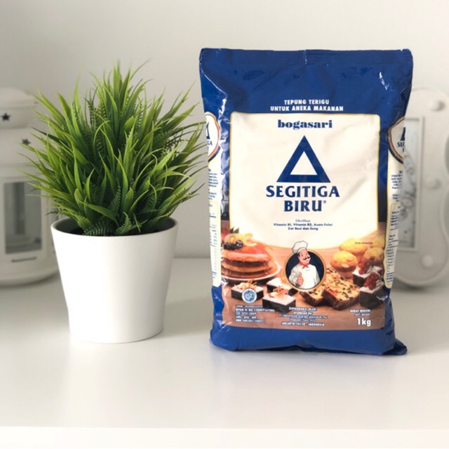 Premium Blue Triangle Wheat Flour 1Kg (Medium Protein Wheat Flour ...