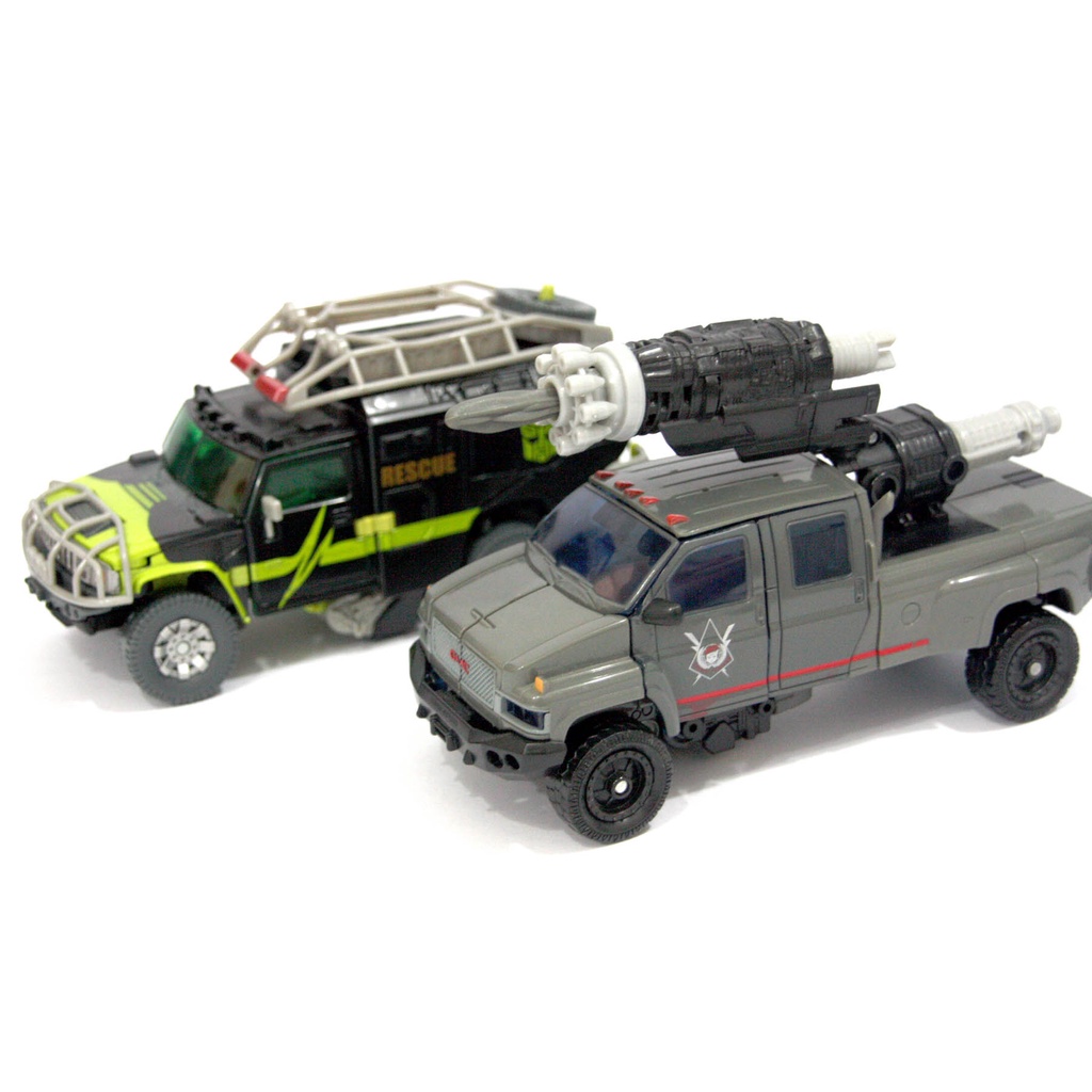 Transformers ROTF Ironhide and HFTD Night Ops Ratchet Autobot Voyager ...