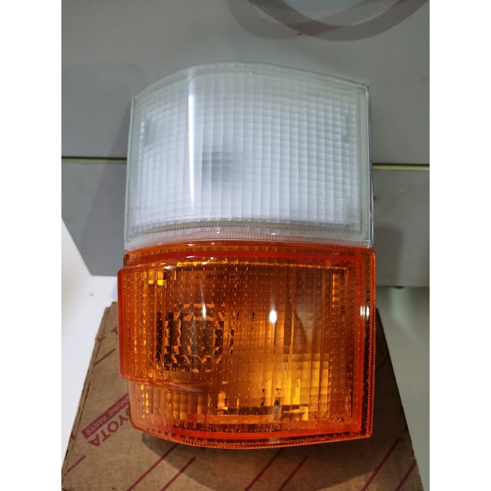 Toyota Hiace Van LH50 LH60 Front Corner Indicator Signal Light - TOYOTA ...