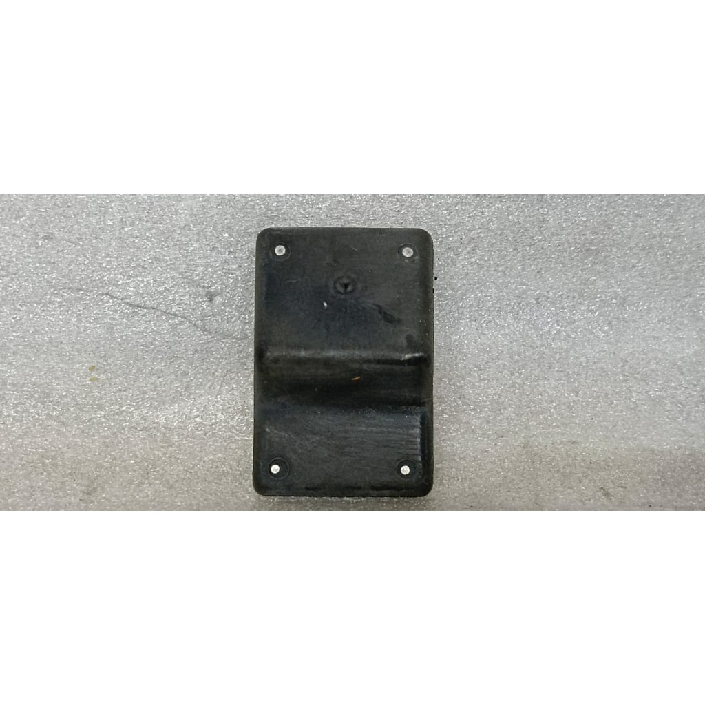 MERCEDES-BENZ W124 REAR BOOT RUBBER TRUNK STOP (ORIGINAL) | Shopee Malaysia