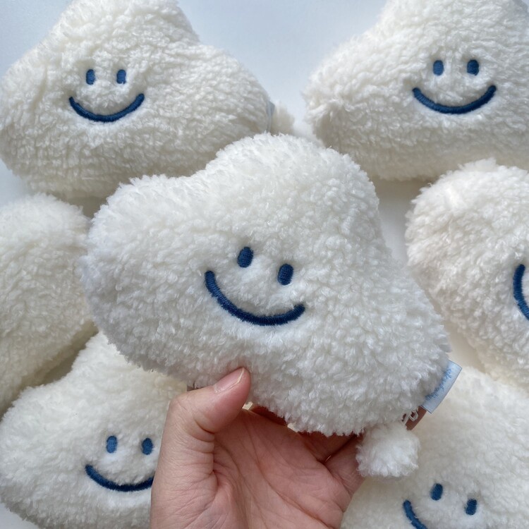 Pre-Order | Skyfolio Boucle Cloud Pouch | Shopee Malaysia