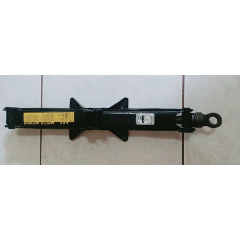 TOYOTA scissor jack japan surplus | Shopee Malaysia