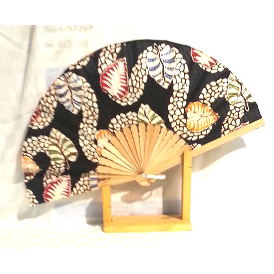 TRADITIONAL BATIK HAND FAN | Shopee Malaysia