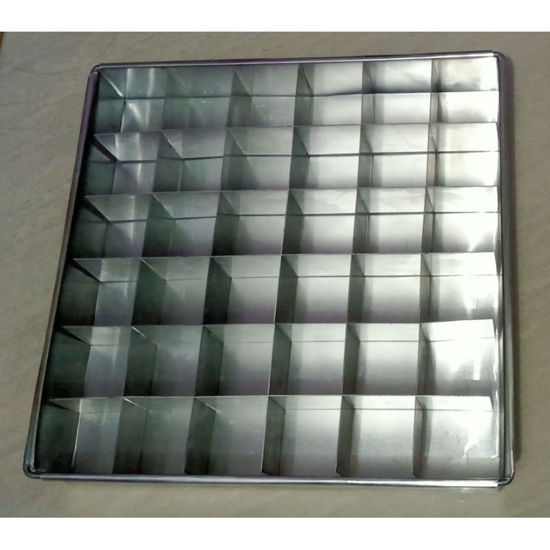 Brownie pan with square dividers, size 24, 3, 24x4 | Shopee Malaysia