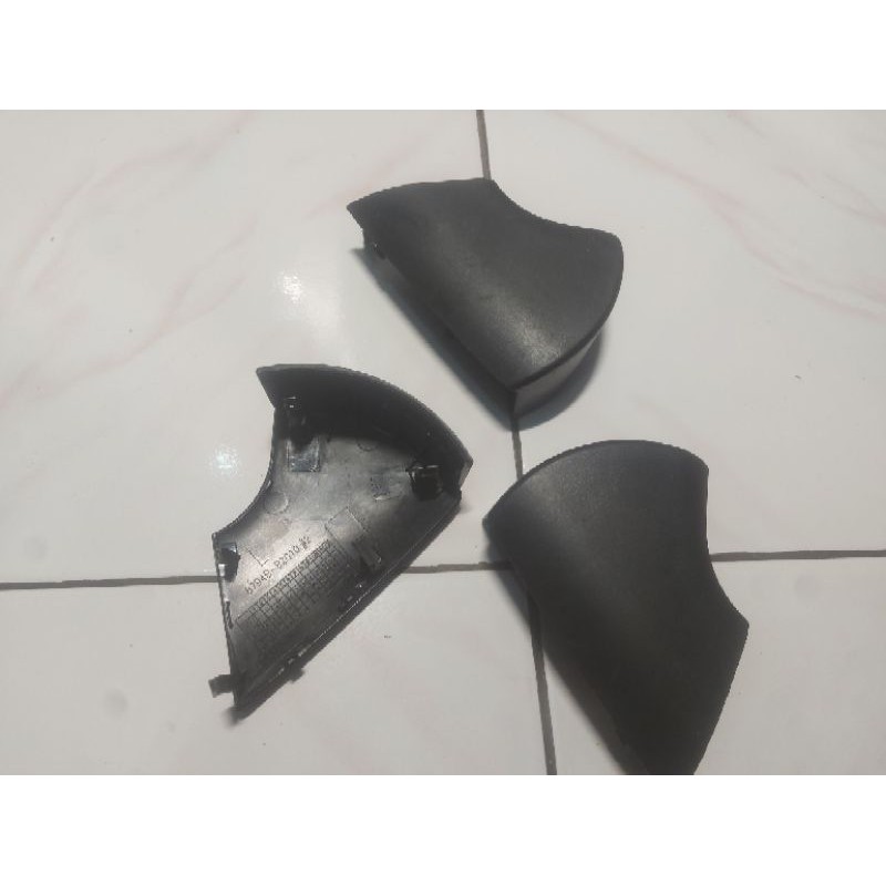 Close the rear view mirror of the toyota RAS / TERIOS TH 2018,2019,2020 ...