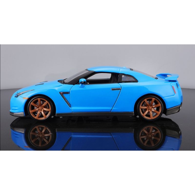 Nissan Skyline GTR R35 Baby Blue diecast 1:18 Bburago | Shopee Malaysia