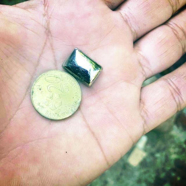 Besi kursani super Rare mantap dan super power Besi sngt2 keras ...