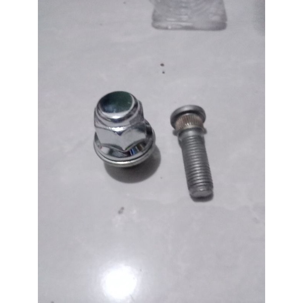 Toyota new yaris vios wheel nut set bolts 21 keys | Shopee Malaysia