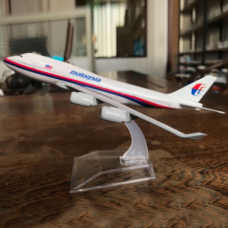 Malaysia Airlines AirAsia Plane Model Boeing 737 747 Airbus 320 Die ...
