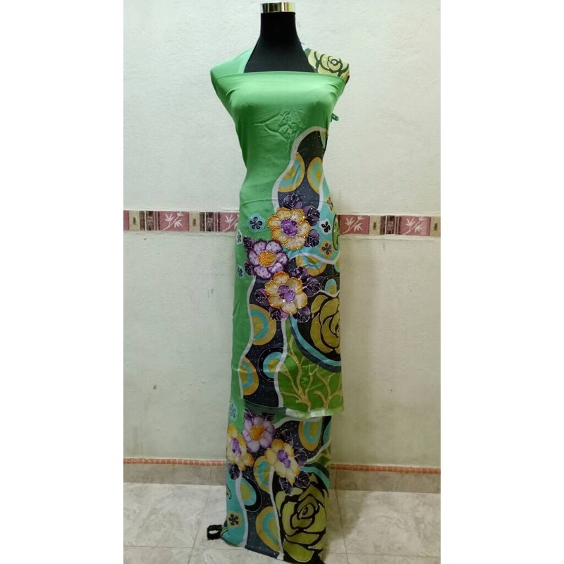 Batik Sutera crepe- ada batu | Shopee Malaysia