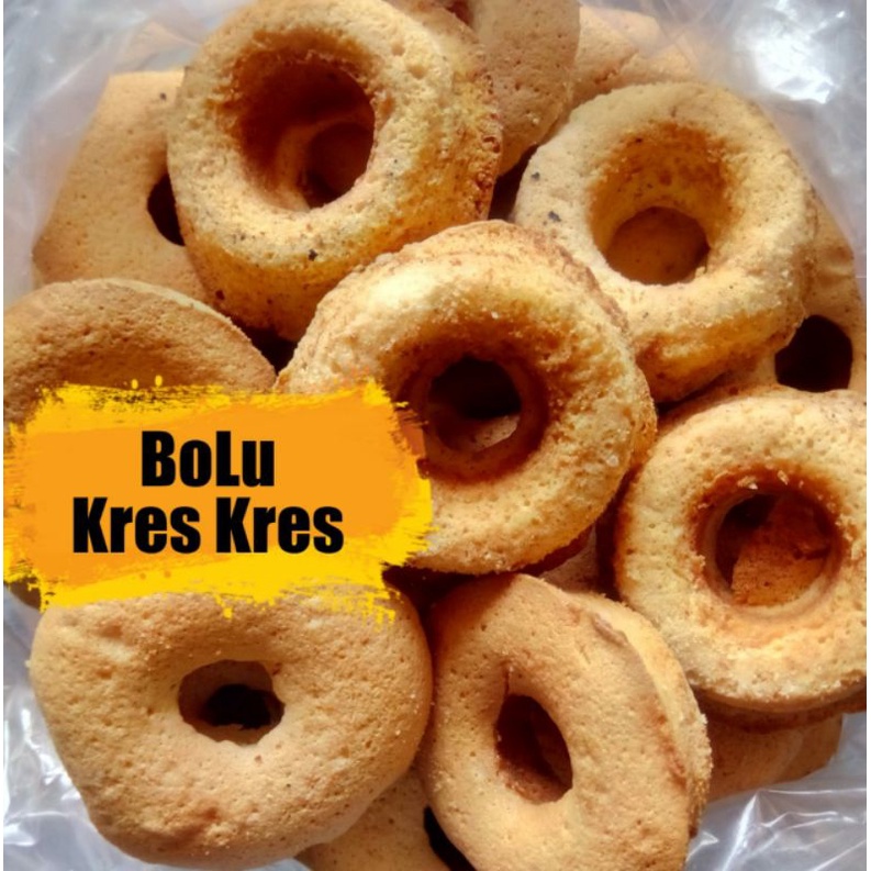 Crackle Crackle Bolu Sweet Crispy Soft viral Snacks With Favorite Jars ...