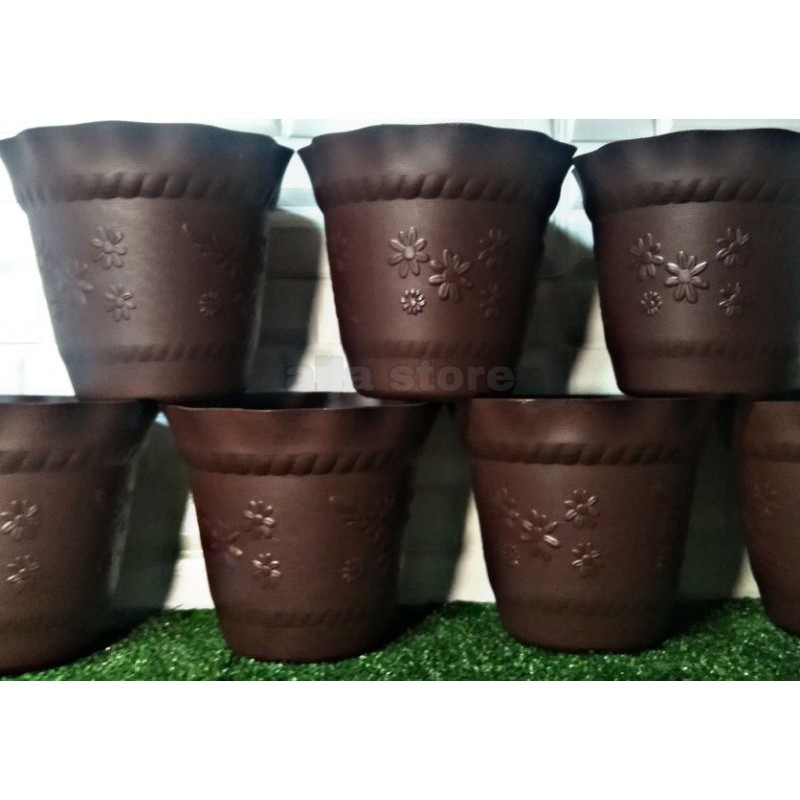 Pasu Bunga Plastik / Flowers Pot - Pasu Bunga Coklat Bercorak Cantik ...
