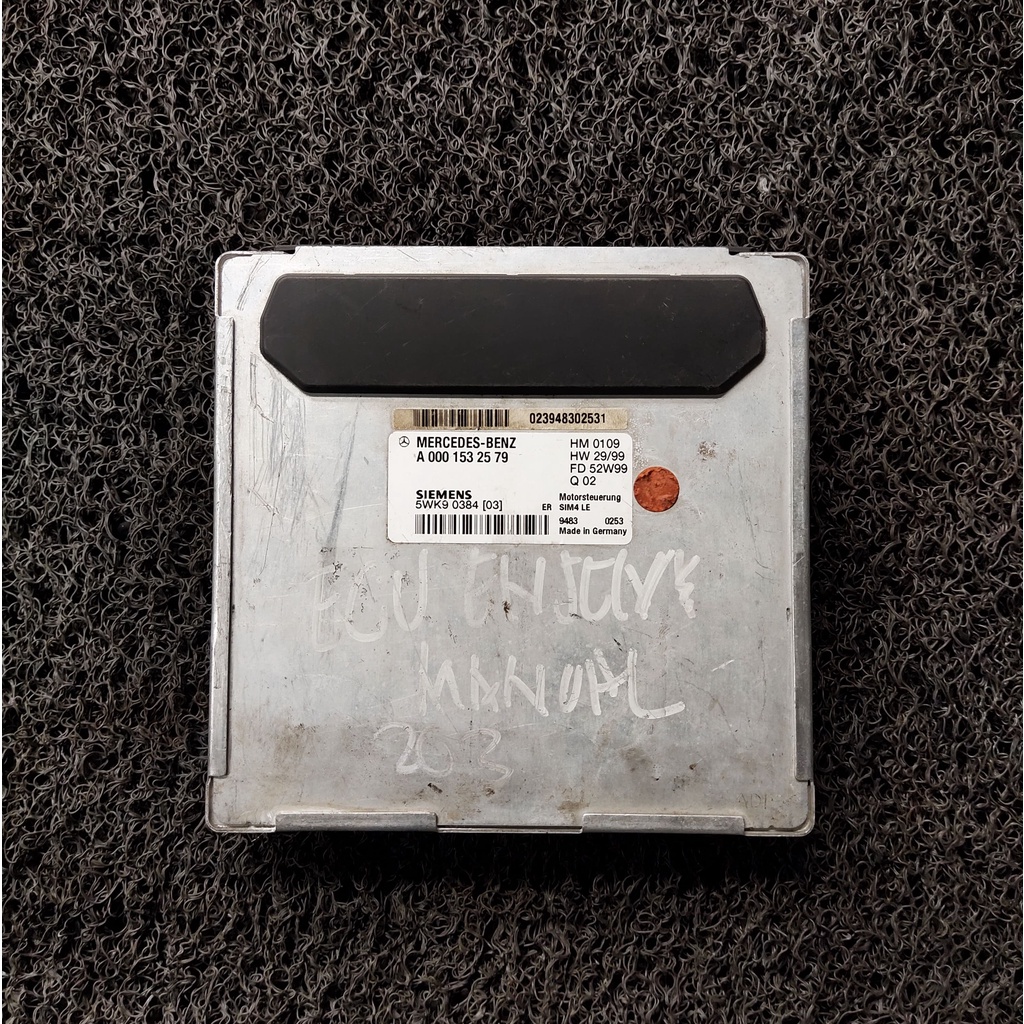 Mercedes Benz W203 Engine Control Unit / ECU Module (Used) [A 00 153 25 ...