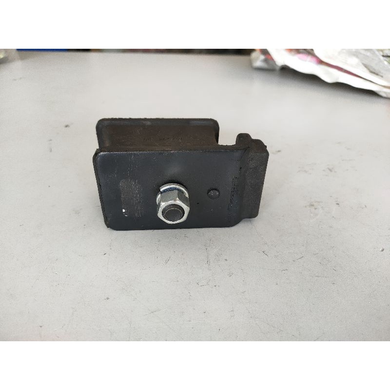 Mitsubishi Canter FB300 Front Engine Mounting ME001197 | Shopee Malaysia