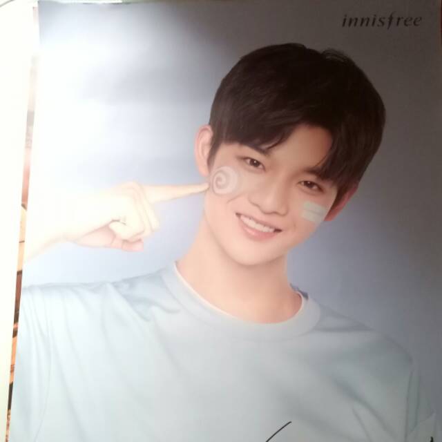 Bae Jinyoung Innisfree Poster | Shopee Malaysia