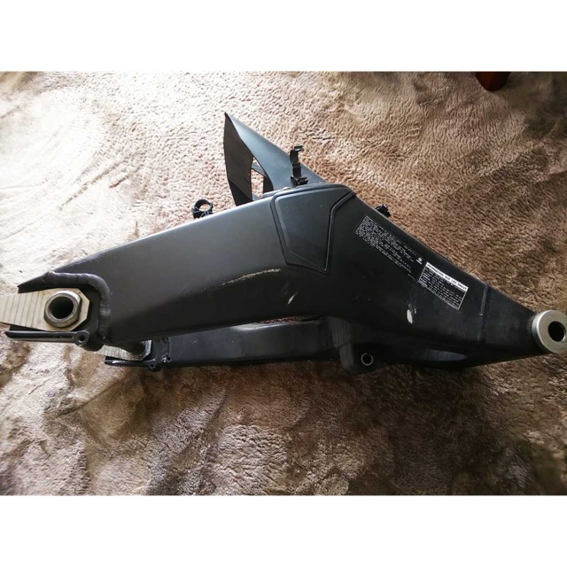 Swing Arm Yamaha YZF R6 | Shopee Malaysia