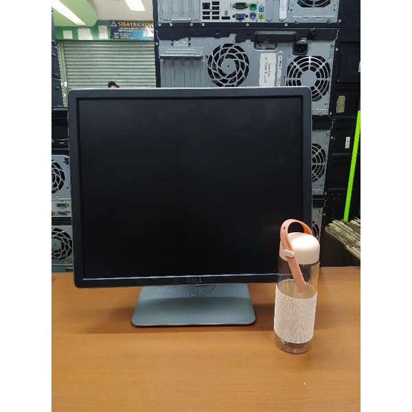 Dell Led 19 inch Lcd/Monitor box- for designs and editing DVi-vga input ...