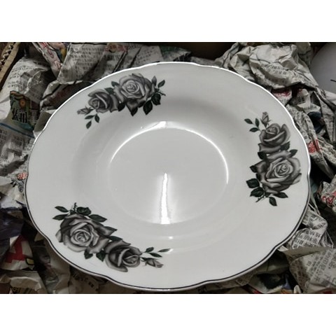 BARANG LAMA bunga rose hitam Pinggan makan 22.5 CM | Shopee Malaysia