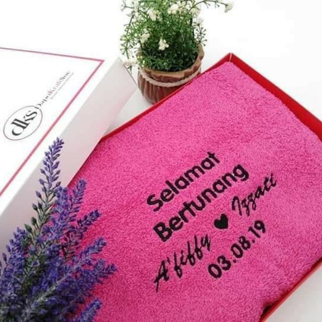 Doorgift💥Sulam Tuala Bertunang💥Hari Guru💥Perkahwinan💥 | Shopee Malaysia