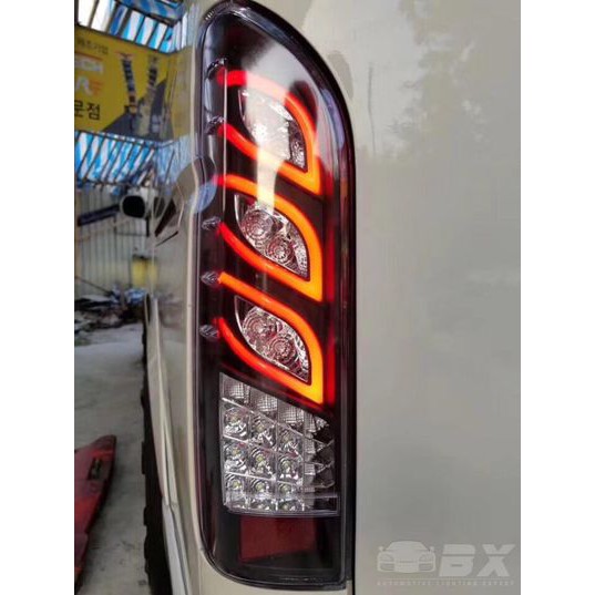 Toyota Hiace KDH-200 --LED Tail lamp (Merc Design) | Shopee Malaysia
