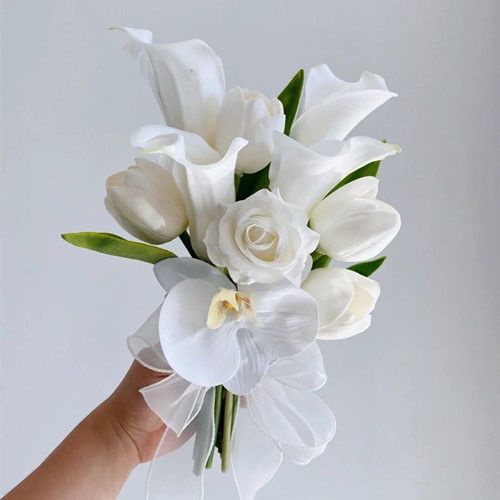 wedding bride bunga tangan pengantin flower bouquet Simple hand tulip ...