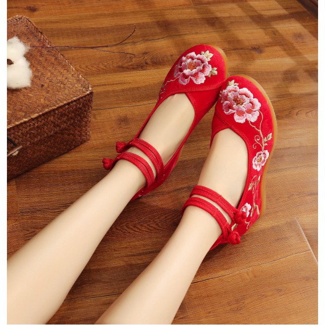 Floral Embroidered Canvas Shoes with Two Buttons Sole 5Cm | Shopee Malaysia