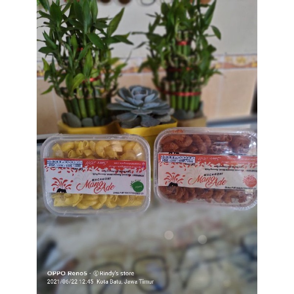 Salted mang ade macaroni (original) and very pepper in a 50g box ...