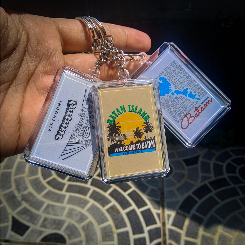 GANTUNGAN Batam Keychain/ Special Souvenirs Of BATAM City/ Two Sides ...