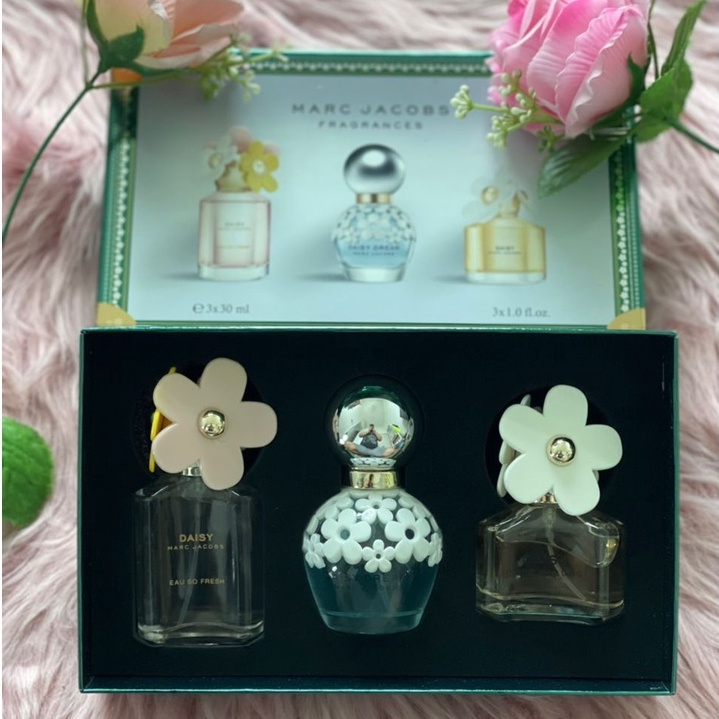 Marc jacobs Fragrance Miniature Set 3 in 1 | Shopee Malaysia