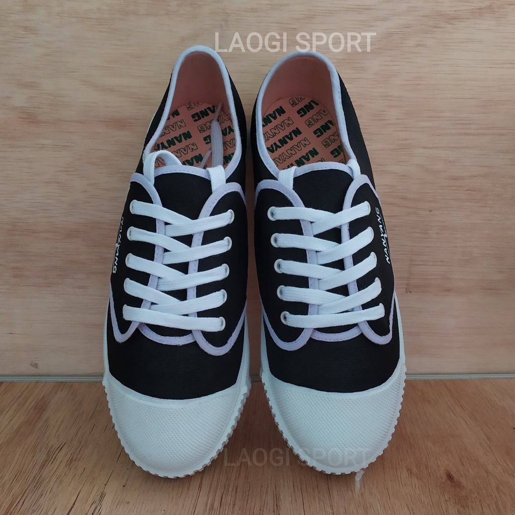 PUTIH HITAM Nanyang takraw Shoes With Black And White Motifs | Shopee ...