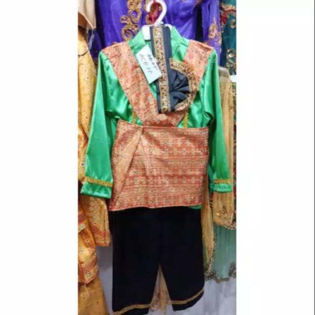 Aceh Traditional Clothes For Children, Saman Carnival Kartinian Dance ...